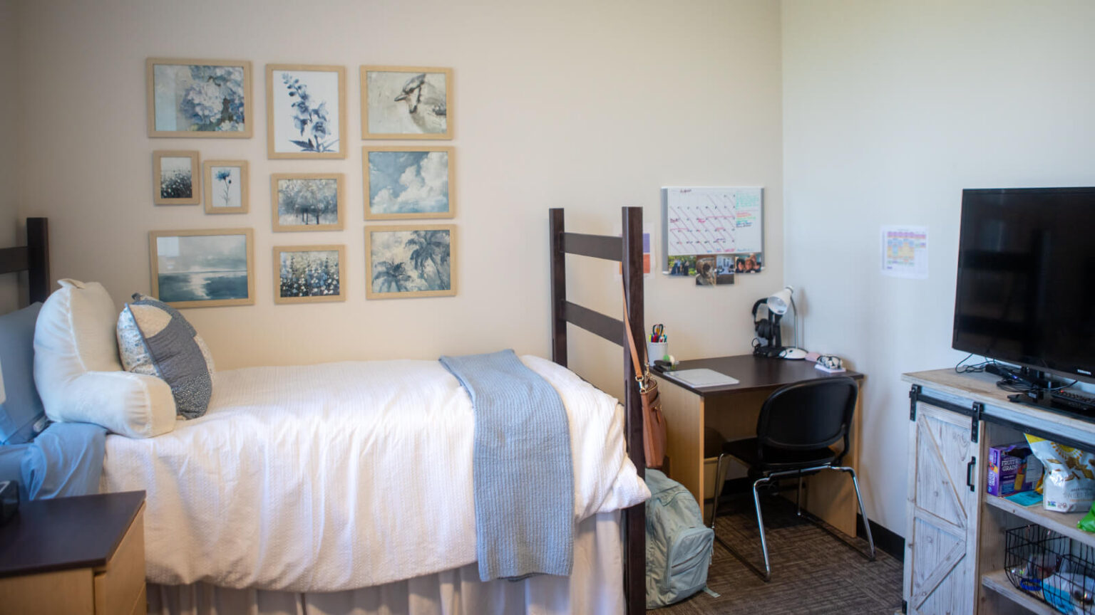 Housing - Eastern Kentucky University