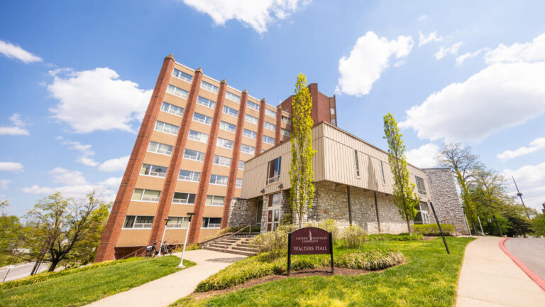 Housing - Eastern Kentucky University