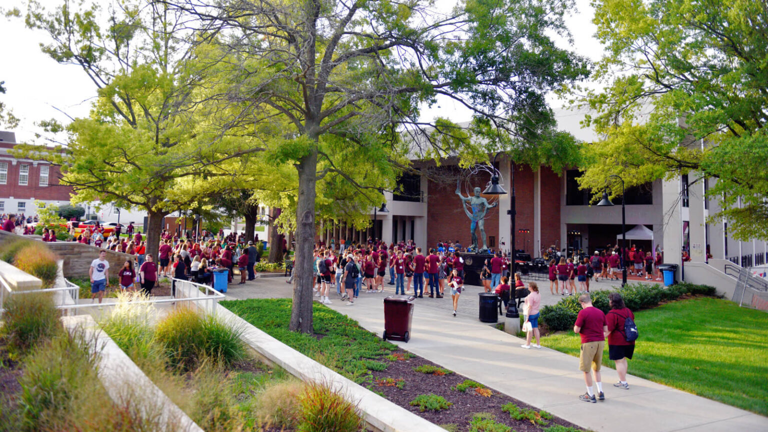 Experience Eastern - Eastern Kentucky University